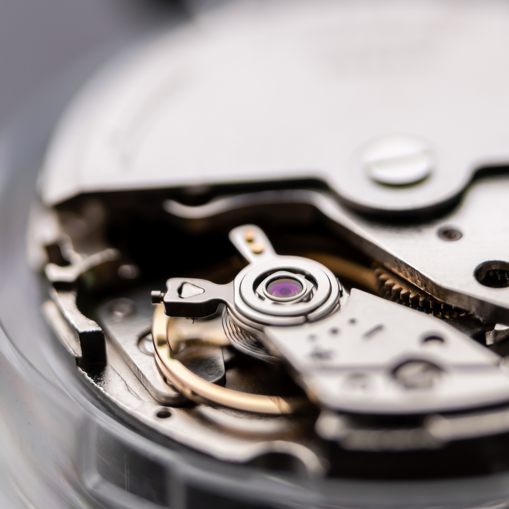 Automatic and Quartz Watch Movements: Differences, Advantages and How